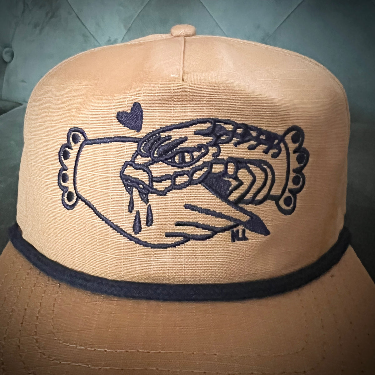 SHAKE HANDS CAP – miss ladybugca